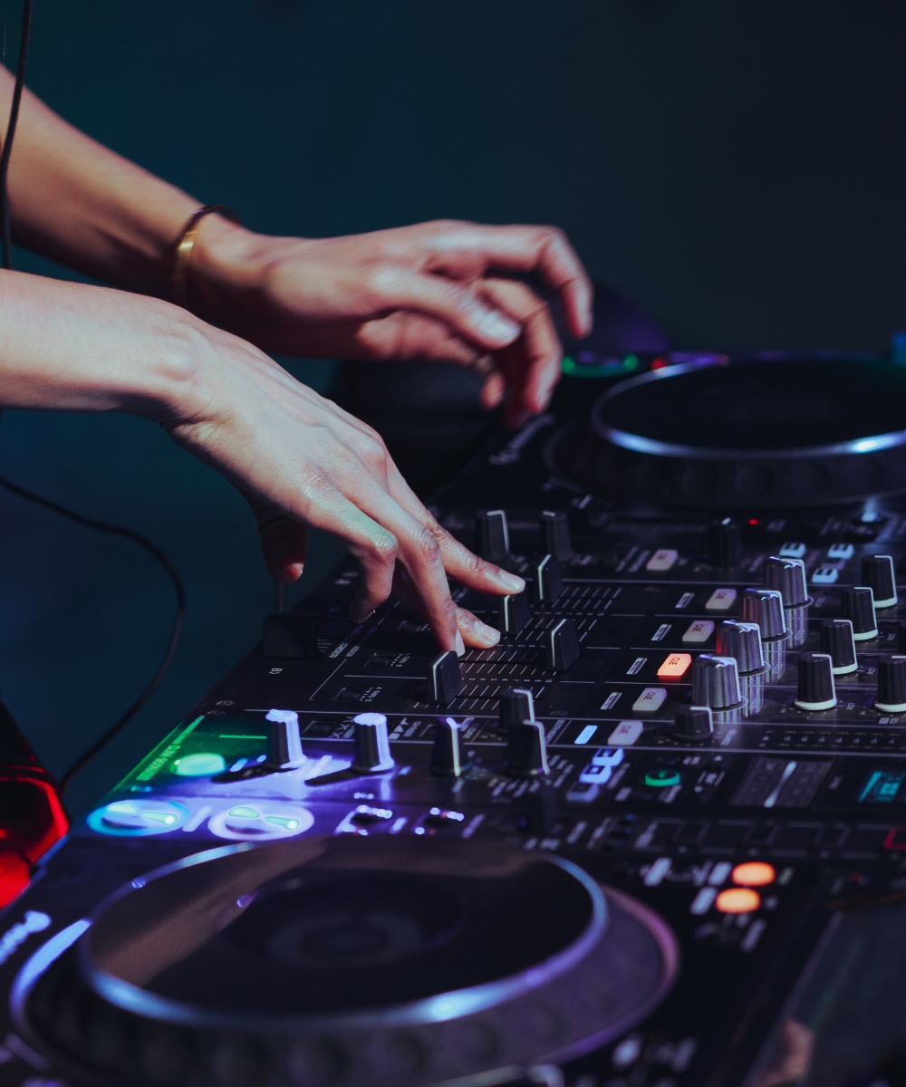 How to Come Up with a DJ Name - Soundscape Mastering